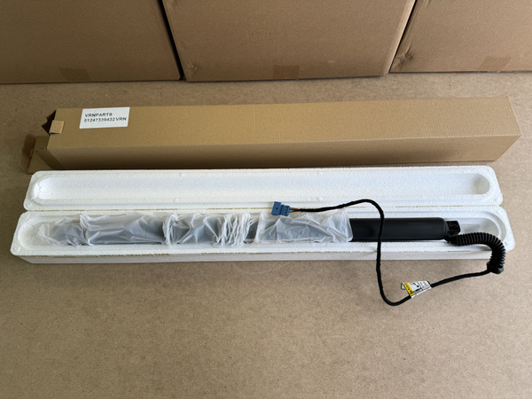 Электропривод багажной двери правый 51247339432 амортизатор привод ...