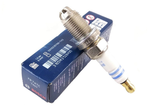 Bosch Свеча зажигания арт. BOSCH 0242235766 (FR7KTC) MB M111 8*, 1 шт ...