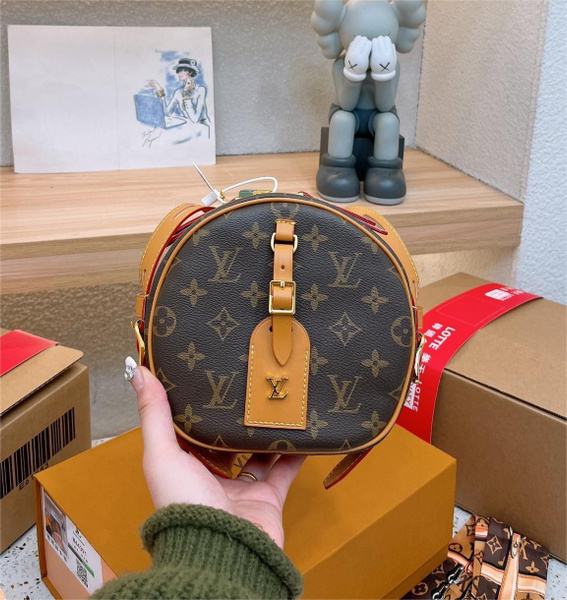 Сумка на плечо кросс-боди Louis Vuitton - купить с доставкой по ...
