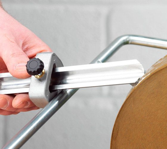 Приспособление для руч. заточки стамесок c полук. и V-образной режущей кром. FWG250-B, марка ...