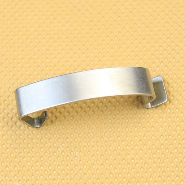 4M0129797 Пружинный зажим корпуса воздушного фильтра к массовому ...