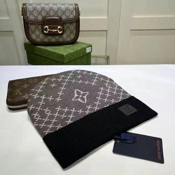 Кепка Louis Vuitton - купить с доставкой по выгодным ценам в интернет ...