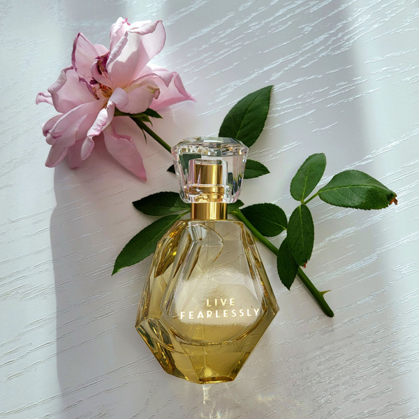 Mary Kay Вода парфюмерная Live Fearlessly 50 мл купить на OZON по ...