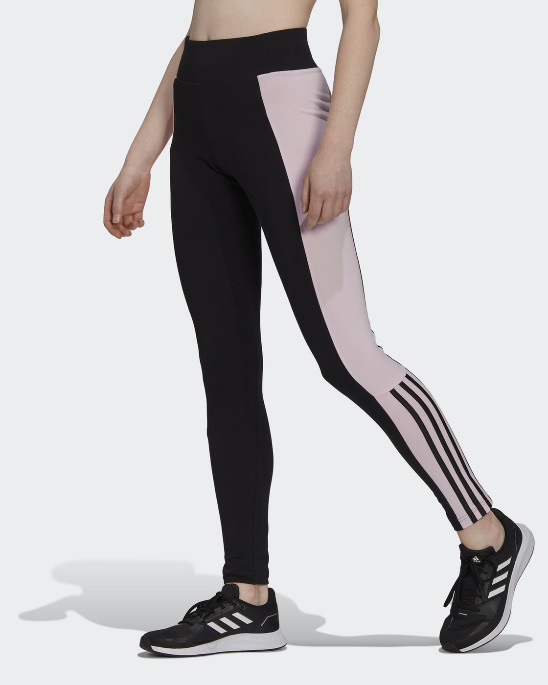 Тайтсы adidas W Cb Leg — купить в интернет-магазине OZON с быстрой ...