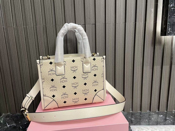 Сумка на плечо тоут MCM - купить с доставкой по выгодным ценам в ...