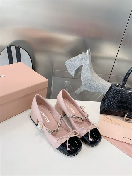 Туфли Женский Девочки Miu Miu Натуральная кожа размер 36 Толстый каблук Италия Без застёжки