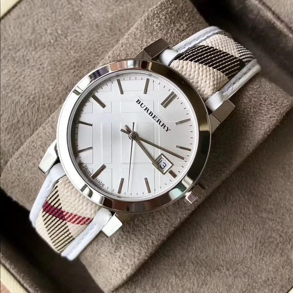 Burberry Часы наручные Кварцевые - купить с доставкой по выгодным ценам ...