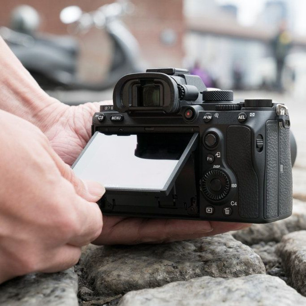 Беззеркальный фотоаппарат Sony A7 - купить по низкой цене в интернет ...