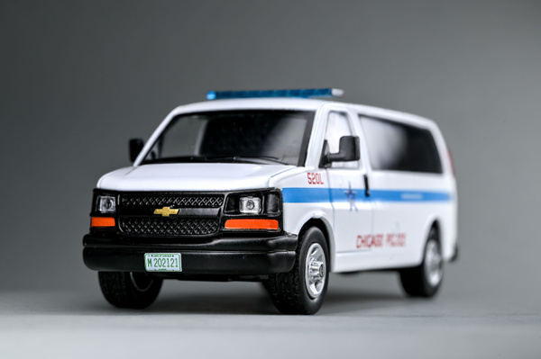 Машинка 596 model 1/64 Chevrolet express VAN Express VAN Chicago Police ...