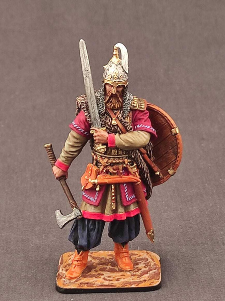 Солдатик оловянный окрашенный Свенельд- древнерусский княжеский воевода (920-977 гг.). Масштаб 1 ...