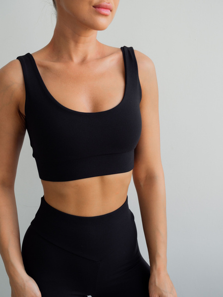 Топ Женский FORSTRONG черный, размер 42, 44 Трикотаж Спортивный Бег, Фитнес Съемные чашечки ...