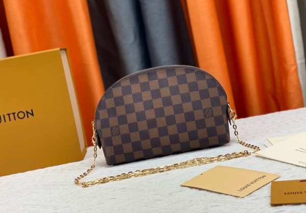 Косметичка Louis Vuitton LV包包73 - купить по выгодным ценам в интернет ...