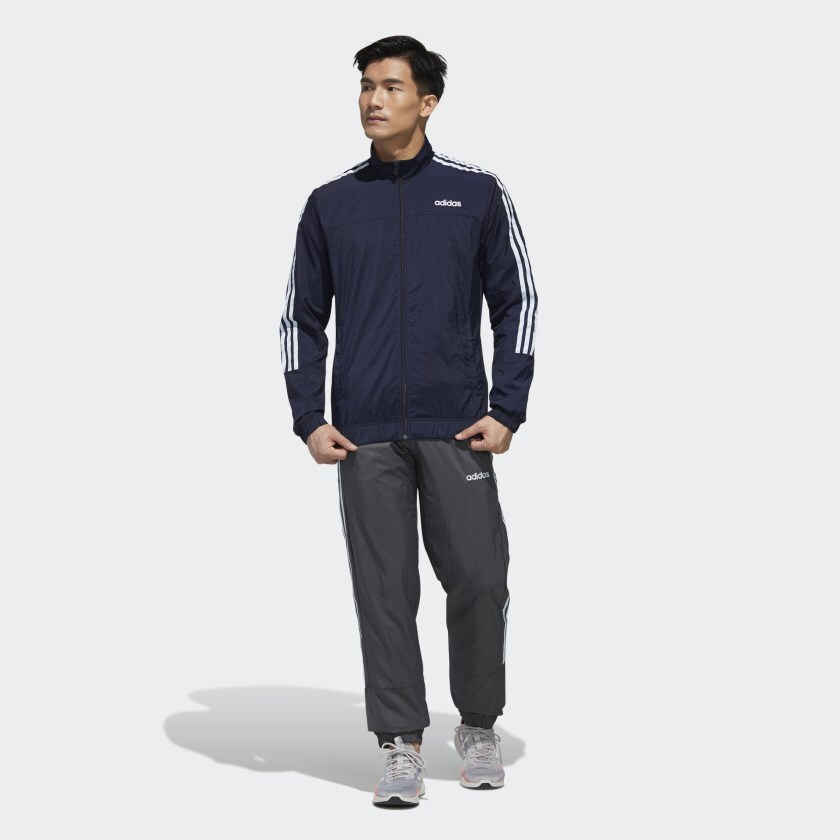 Спортивный костюм adidas Essentials — купить в интернет-магазине OZON с ...