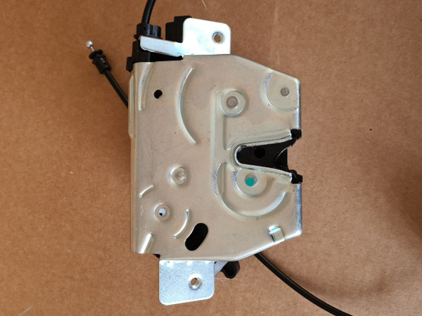 Замок крышки багажника Мерседес Бенц GL A1647400300 - IronM арт ...