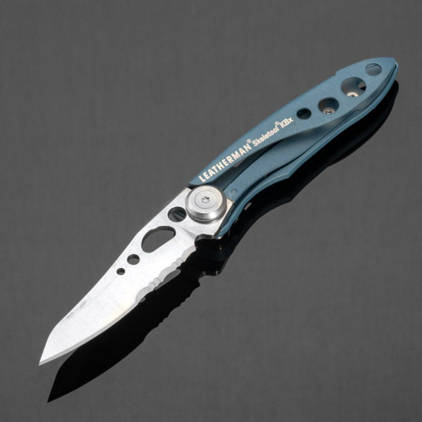 Мультитул Leatherman Skeletool KBX Blue, артикул 832383 - купить с ...