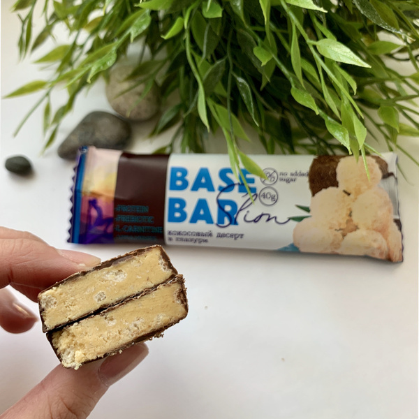 Протеиновый батончик Base Bar Slim Кокосовый десерт, шок. глазурь 40 гр ...
