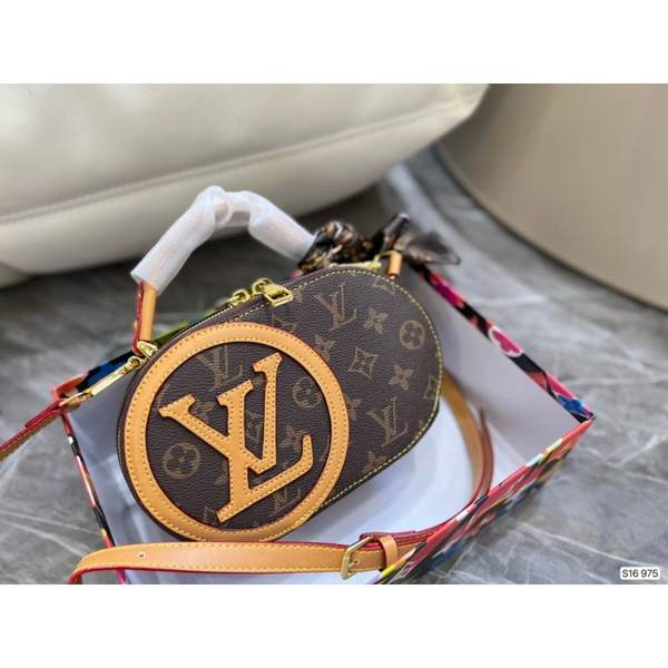 Сумка на плечо кросс-боди Louis Vuitton - купить с доставкой по ...