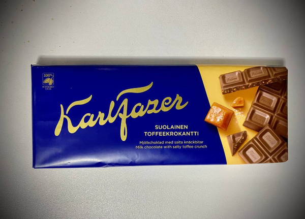 Молочный Шоколад Karl Fazer с крошкой из соленой карамели 180г - купить ...