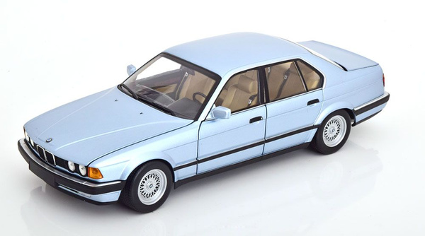 Модель коллекционная Bmw 730I E32 1986 light blue metallic / бмв 7-Й ...