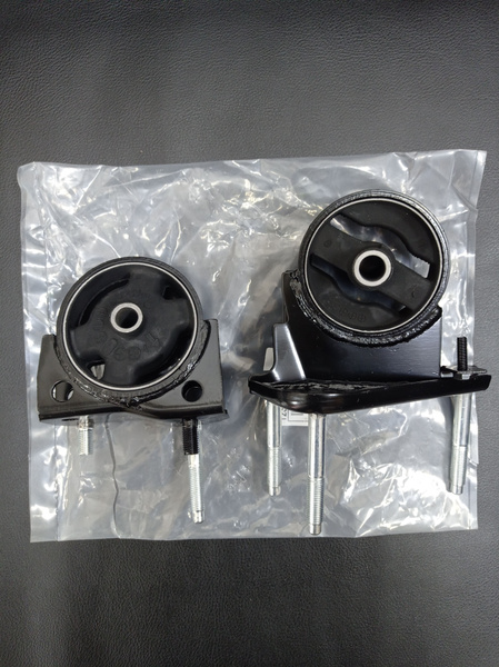 Опора двигателя Toyota Camry/Vista SV30/SV40 комплект (передняя+задняя ...