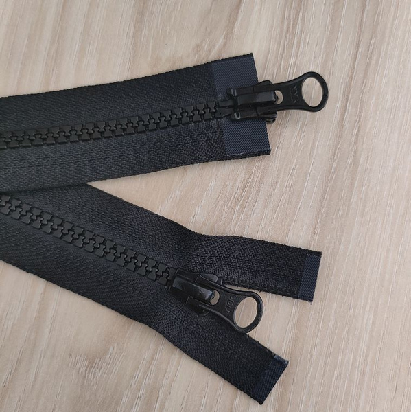 Застежка-молния разъемная, черная. Нейлон. YKK. Тип 5. Длина 70 см. 2 бегунка. Трактор. Для ...