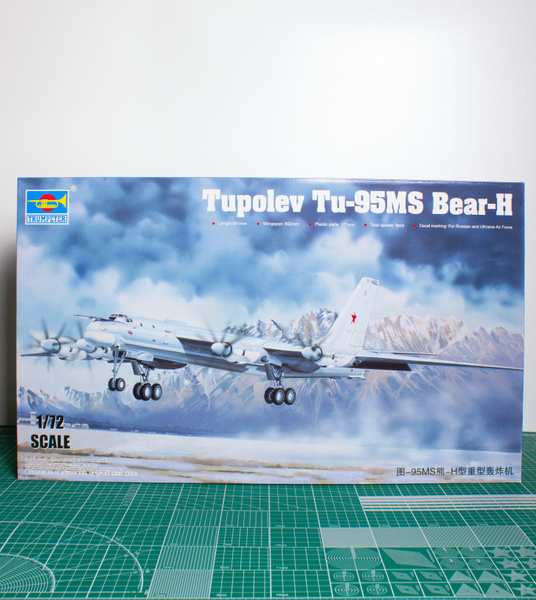 Trumpeter/01601 Сборная модель Российский стратегический бомбардировщик ...