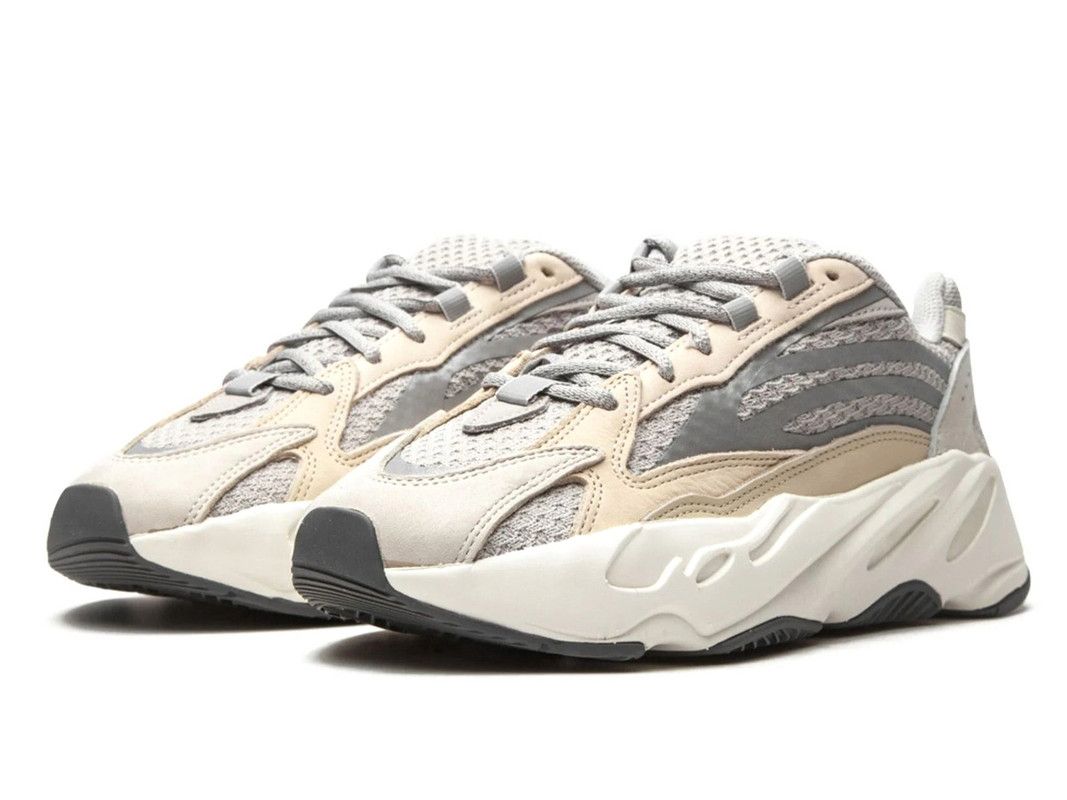 Adidas yeezy 700 v2 store