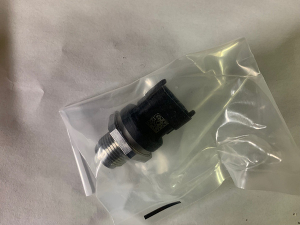 Датчик MAN IVECO VOLVO давления топливной рампы Евро3/Евро4 BOSCH ...