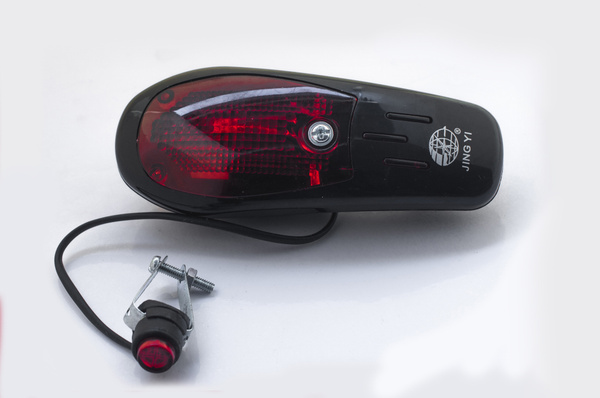 Сигнал велосипедный с подсветкой (банан) (черный, 1 LED, 8 мелодий, АА ...