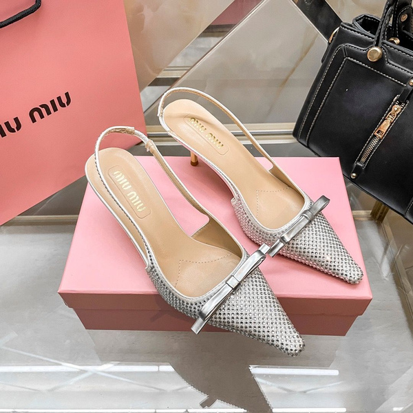 Сандалии Miu Miu купить с доставкой по выгодным ценам в интернет магазине Ozon 1491700203