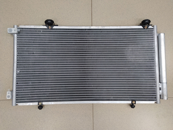 Радиатор кондиционера Geely MK 1.5 16V 5MT седан 1017009659 купить на ...