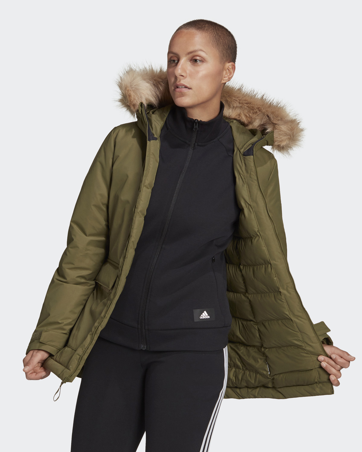 Куртка adidas W Utilitas Ho P — купить в интернет-магазине OZON с ...
