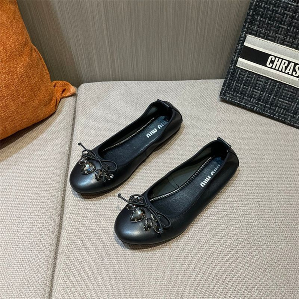 Туфли Miu Miu купить с доставкой по выгодным ценам в интернет магазине Ozon 1437051227