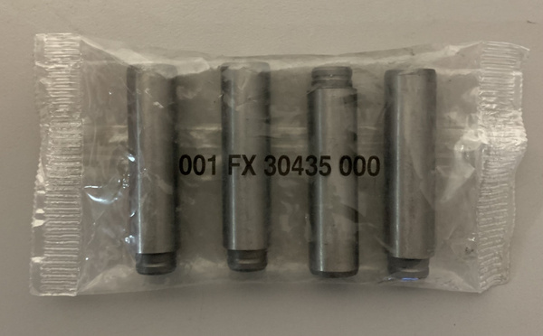 Направляющая клапана впускного/выпускного MAHLE 001 FX 30435 000 ...