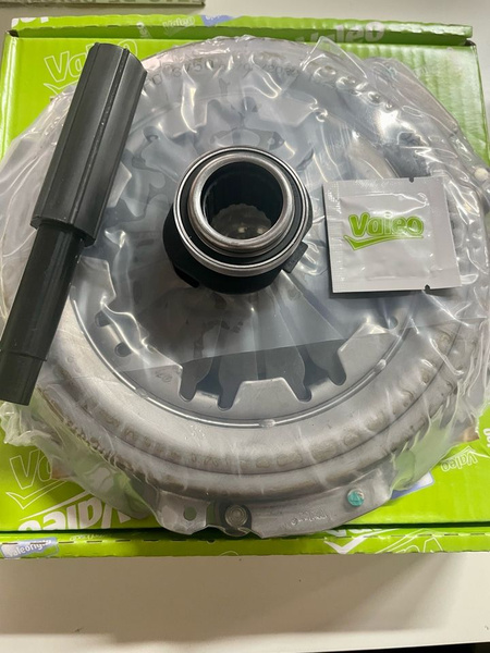 Комплект сцепления Рено логан 1.6-8V.ларгус-8 клап.,Megan(96) /CLIO(98 ...