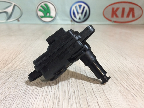 Замок лючка бензобака Volkswagen Skoda Rapid Polo Passat B8 Поло Рапид ...