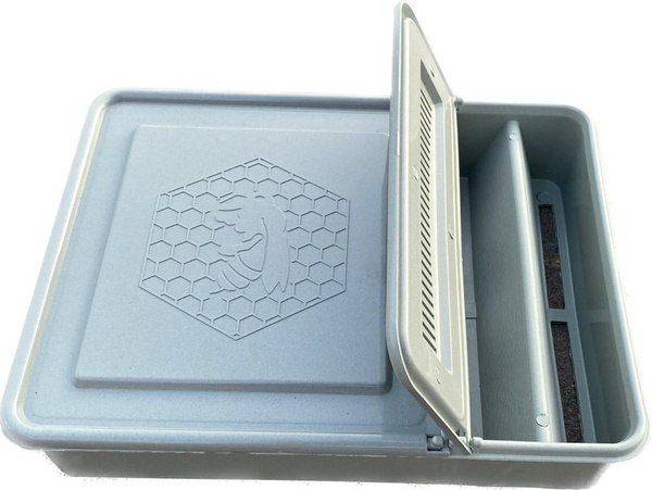 Кормушка для пчел потолочная для улья 1,5 литра Фералайф купить на OZON ...