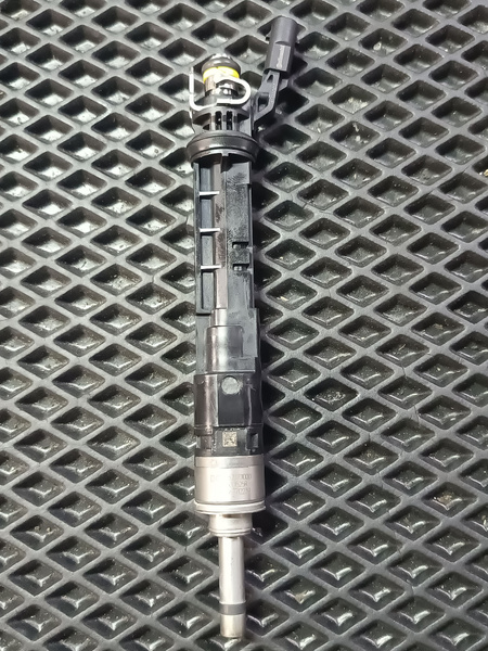 Форсунка топливная Renault Duster 2 2021 H5h 1,3 166001525R - арт ...