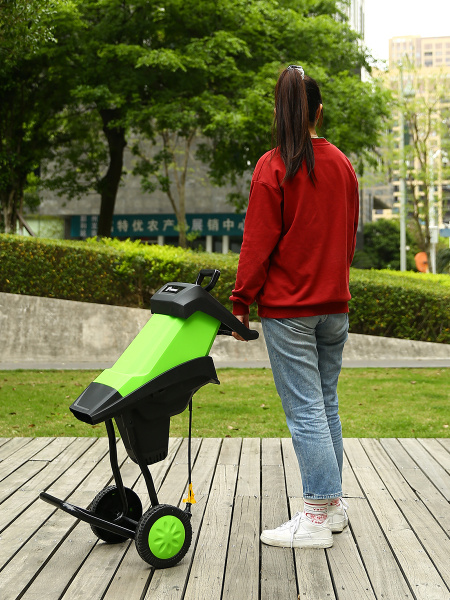 Садовый измельчитель DEKO DKSH2800 купить по выгодной цене в интернет ...