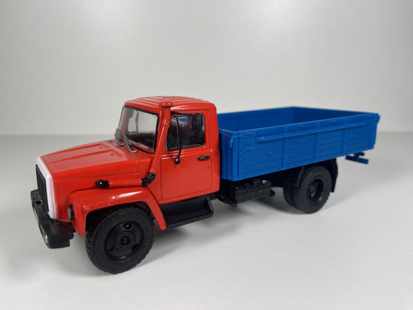 Коллекционная масштабная модель автомобиля ГАЗ-3309 / Масштаб 1:43 - купить с доставкой по ...