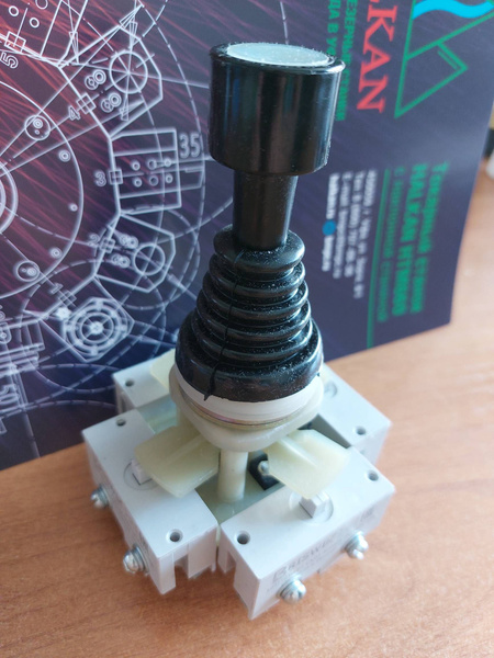 Крестовый переключатель ПК12-21-822-54 - купить по низкой цене в ...