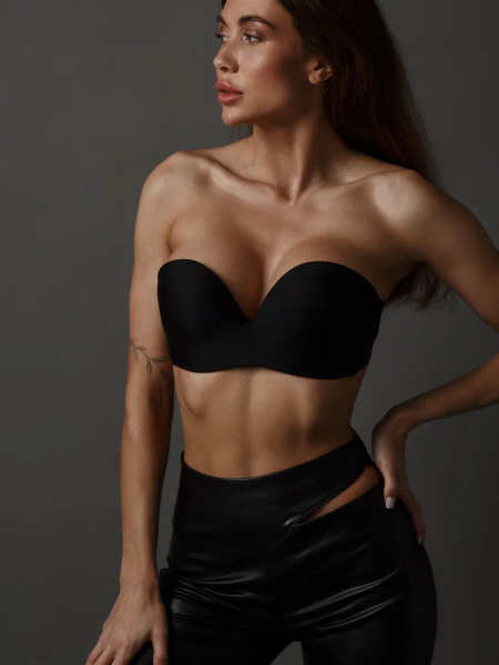 Бюстгальтер Женский Oysho без бретелей, без косточек, размер 32, 70B черный меланж Полиамид ...