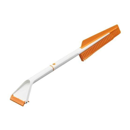 Щетка для снега со скребком FISKARS SnowXpert - купить с доставкой по ...