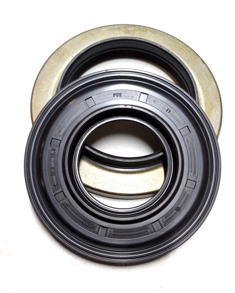 Сальник задней ступицы Hyundai HD-72, HD-78. Внутренний+наружный ...