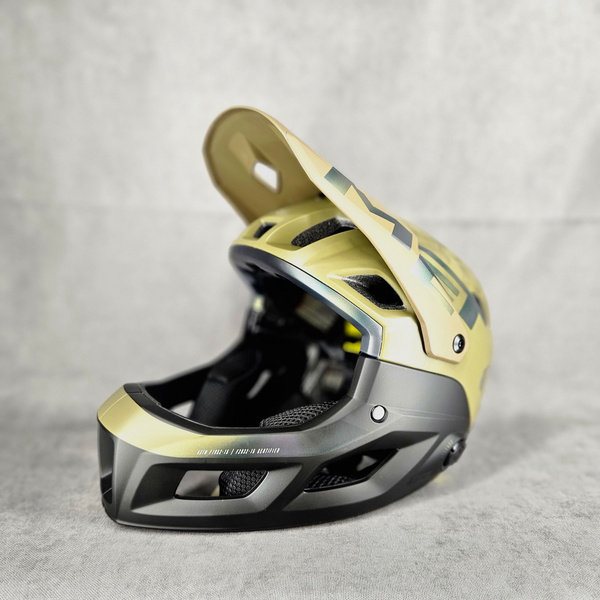 Шлем защитный MET Helmets - купить по выгодной цене в интернет-магазине ...