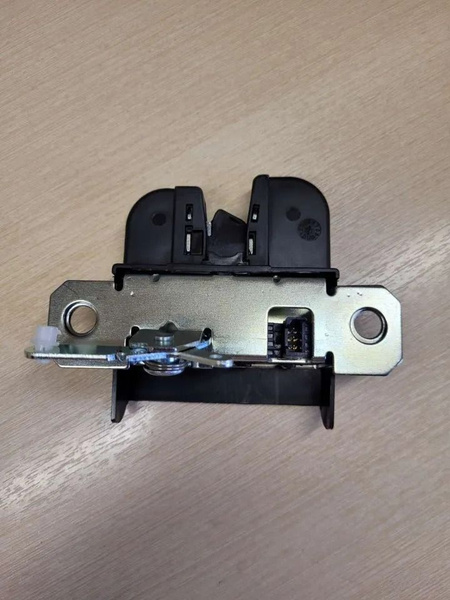 Замок багажника VW Transporter T5, T6 - арт. 7E5827505D - купить по ...