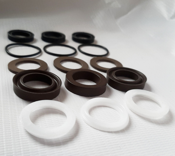 Ремкомплект манжет и сальников KIT DOLLY 274 для Interpump - купить в интернет-магазине OZON с ...