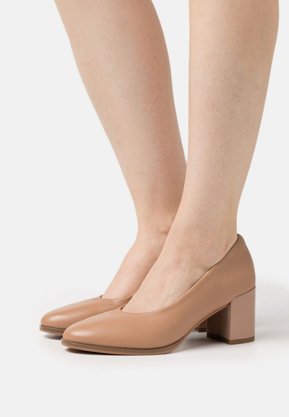 Туфли Clarks - купить с доставкой по выгодным ценам в интернет-магазине ...