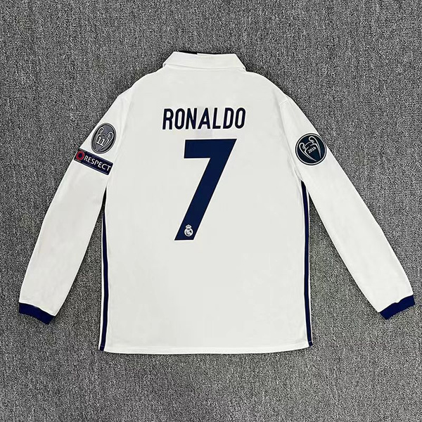 Форма футбольная Real Madrid - купить с доставкой по выгодным ценам в ...