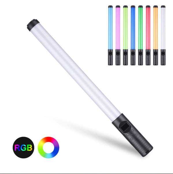 Светодиодная лампа для фото и видео / световой меч / световая палка RGB ...